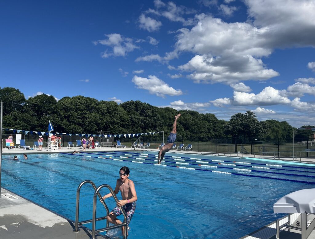 Gath Pools reopen & Mayor Fuller makes a splash - Fig City News